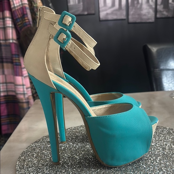 Shoe Republic LA | Shoes | Shoe Republic Platform Heels 8 | Poshmark